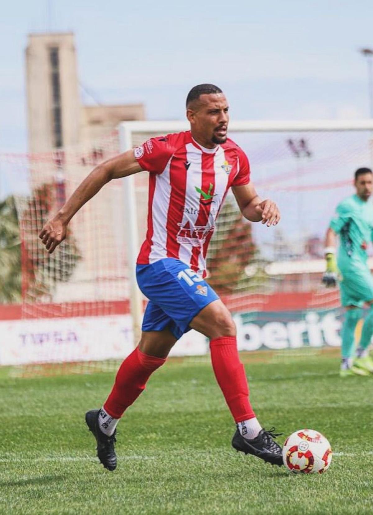 Matheus Teixeira reforça la línia defensiva del CE Manresa