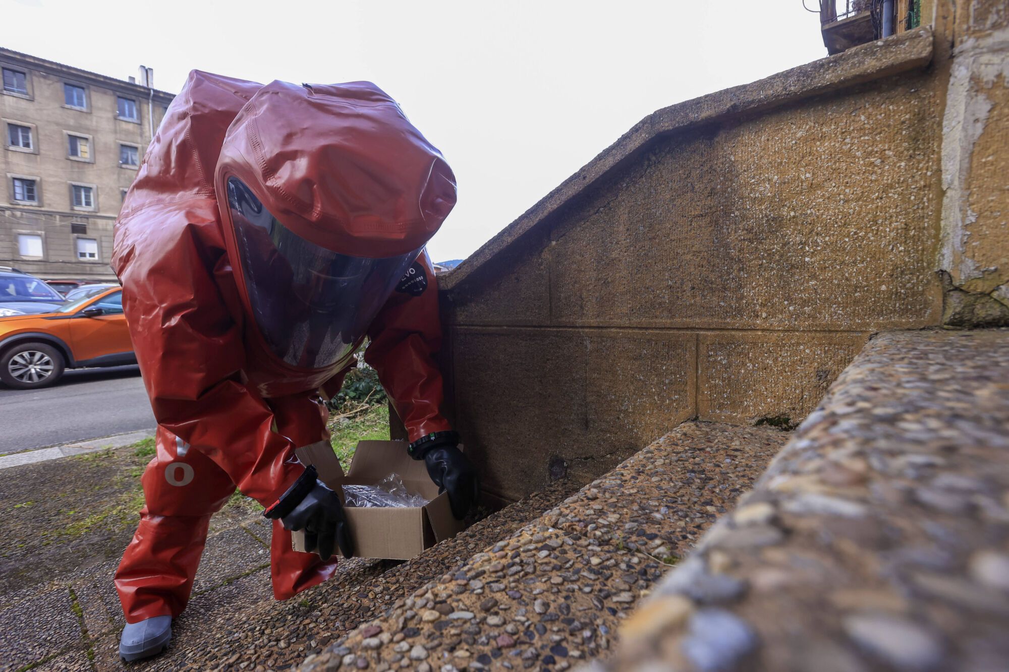 EN IMÁGENES: Así funcionan los tedax de la Policía Nacional en Oviedo