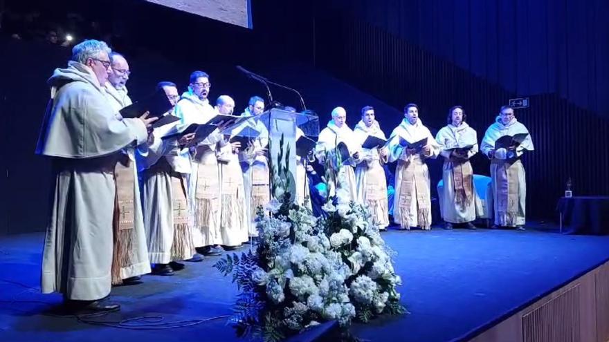 Actuación del coro de la Buena Muerte en el pregón de Semana Santa en ...