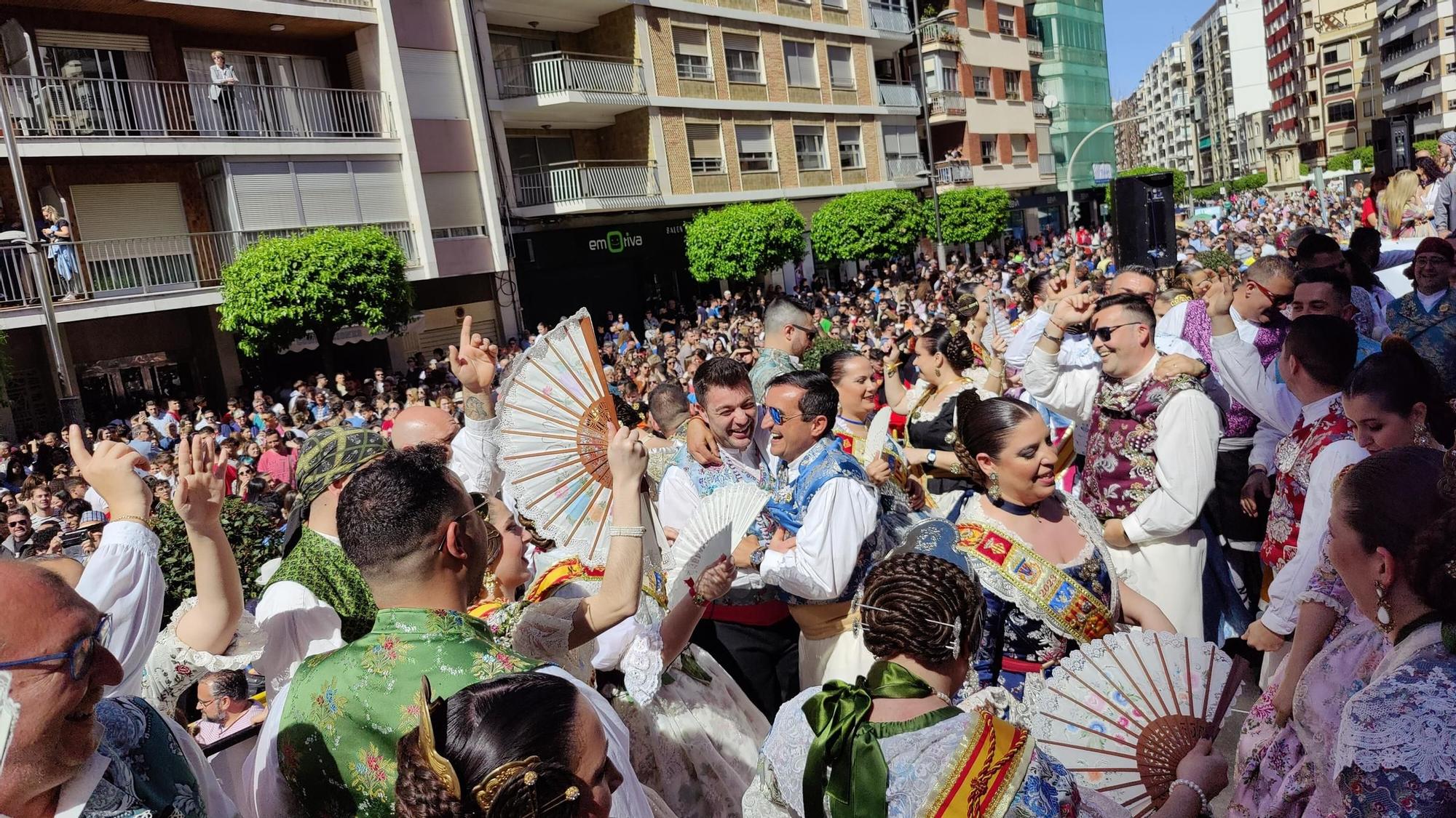 Revive la tercera 'mascletà' de las Fallas de Alzira con esta selección ...