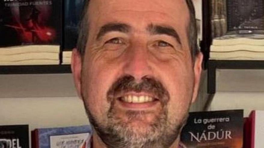 Rober H. L. Cagiao presenta su novela ‘A Irmandiña’ esta semana en ...