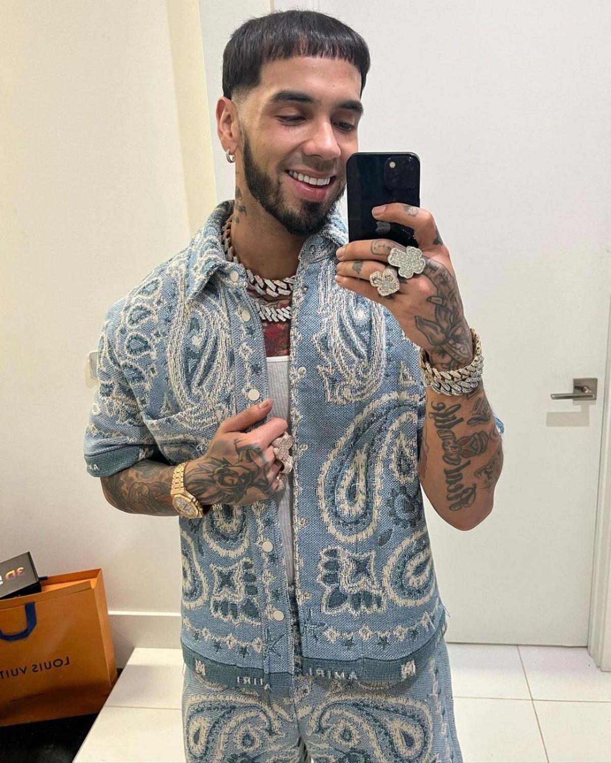 Anuel AA no supera a la 'bebesita' y le dedica su última canción a Karol G