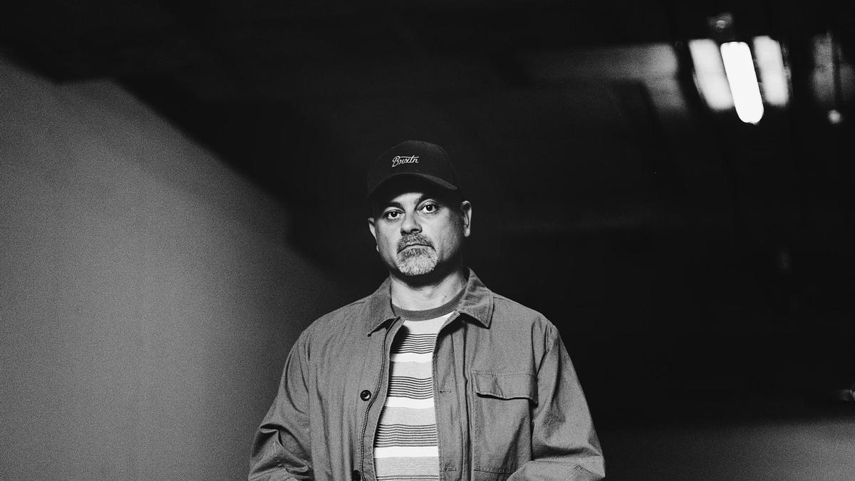 Nach en Valencia | El rapero alicantino actúa con Dani Catalá al piano