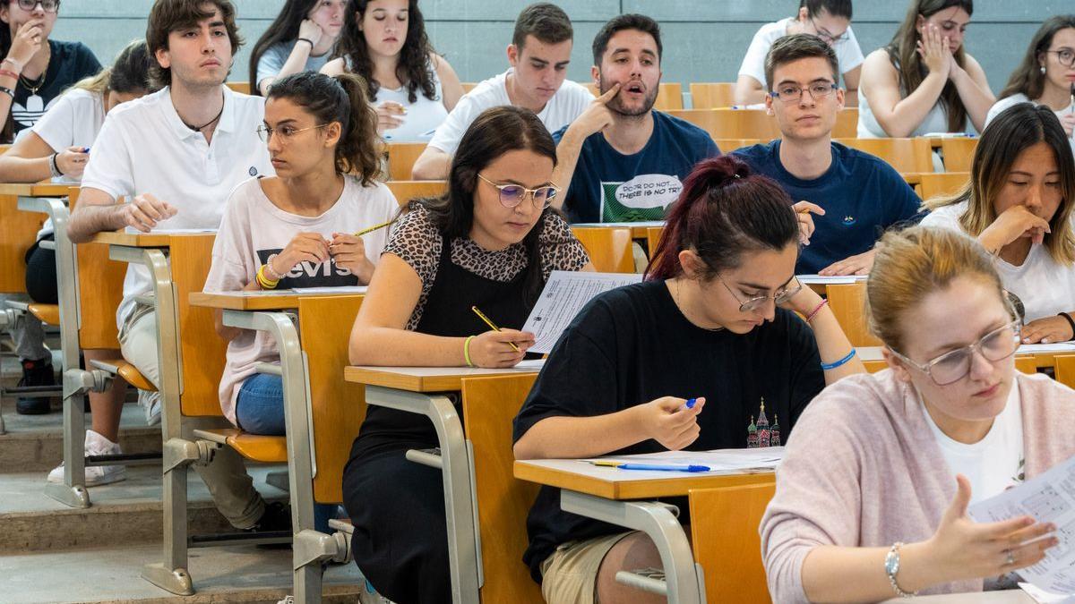Becas Cartagena: Becas en Cartagena de 200 euros para los jóvenes que quieran estudiar en el ...