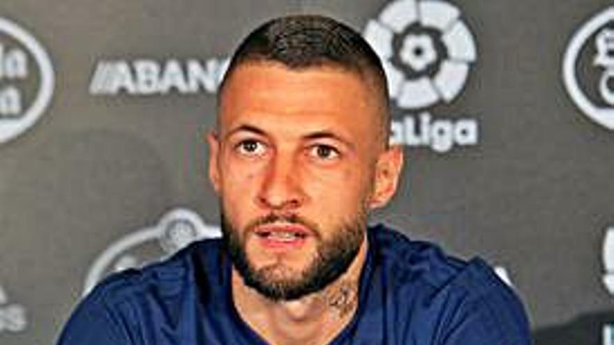 Juncá, en la agenda rojiblanca, rescinde con el Celta