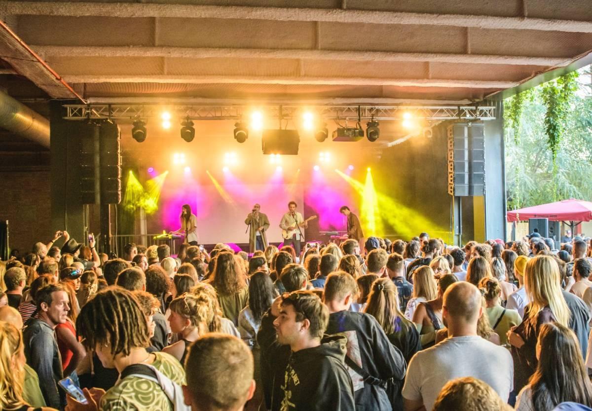 La Antigua Fábrica Estrella Damm Celebra La Mercè Con Las Mejores ...