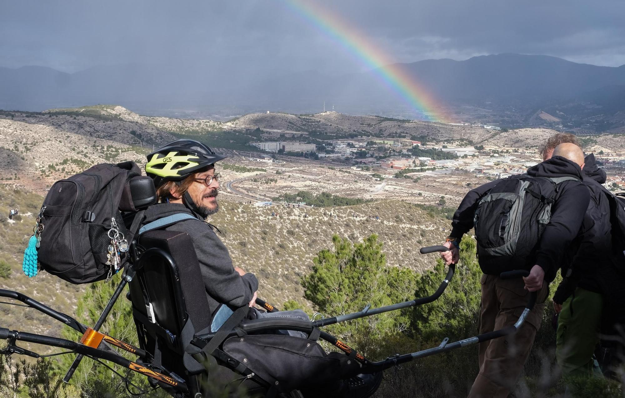 Así ha sido la subida más inclusiva al Monte Bolón de Elda en la ...