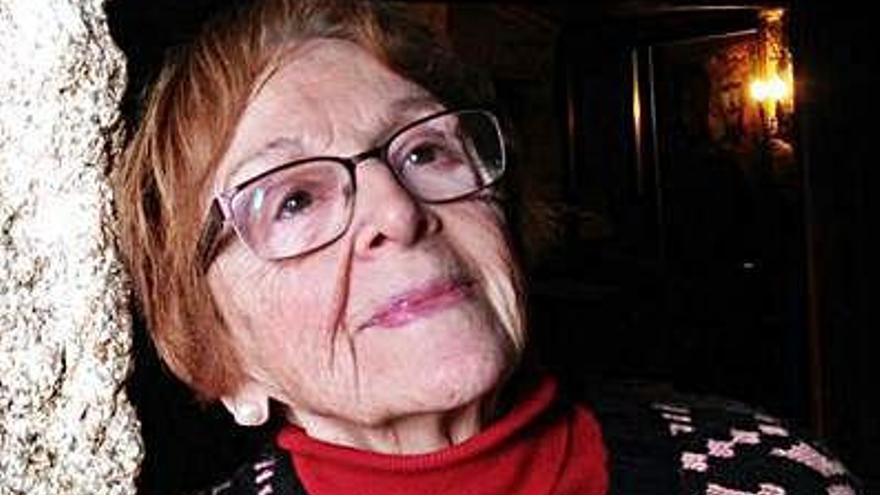 Fallece la pintora Elsa Pérez Vicente, viuda del artista Antón Abreu y ...