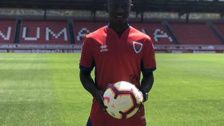 Real Oviedo: Yeboah se compromete tres años con el Numancia