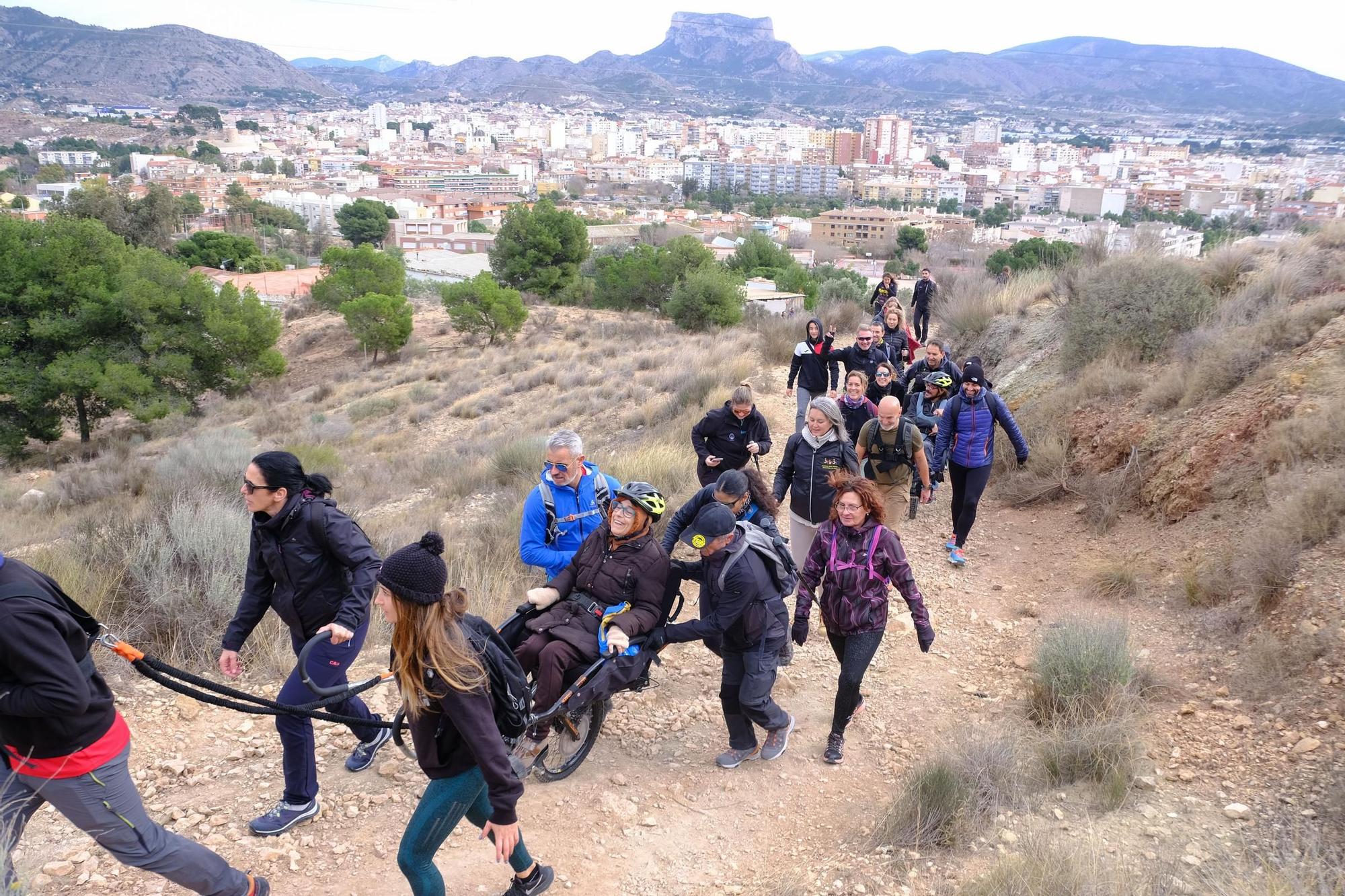 Así ha sido la subida más inclusiva al Monte Bolón de Elda en la ...