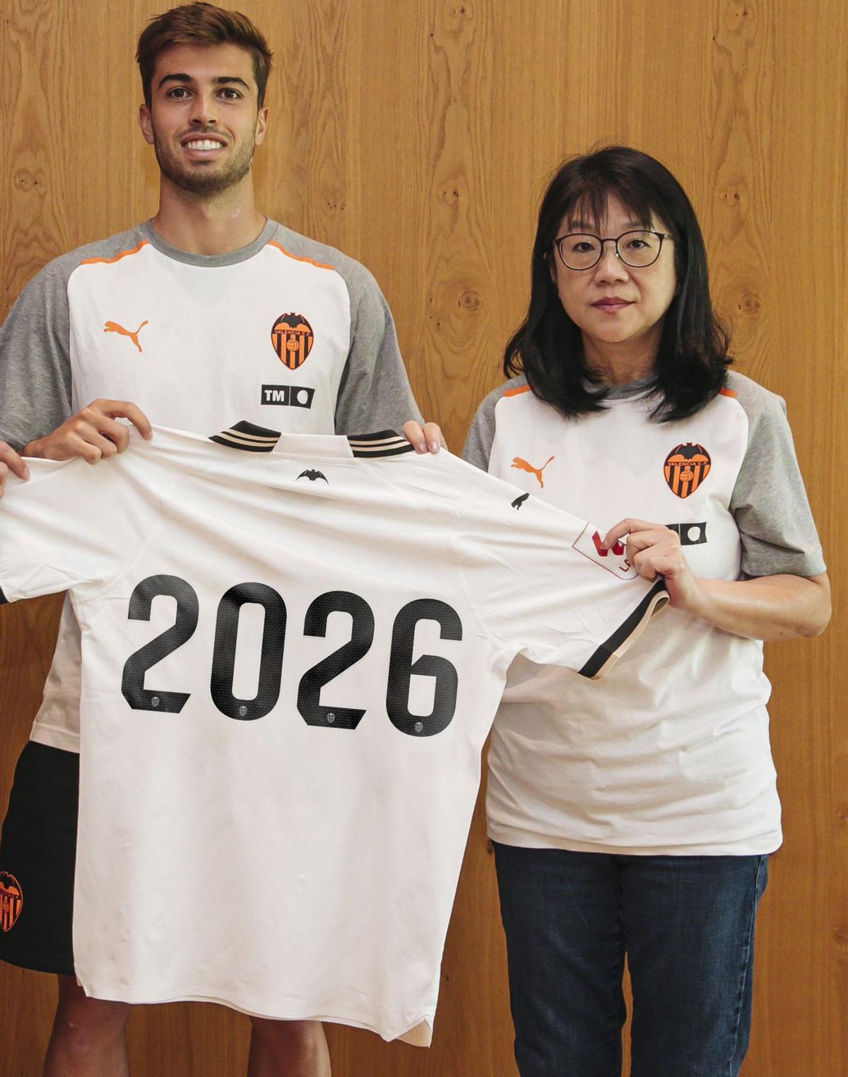 Alberto Marí renueva hasta 2026 - Levante-EMV