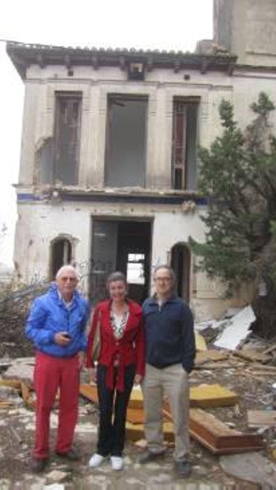 La familia Segarra reclama la conservación de la finca y la casa de su ...