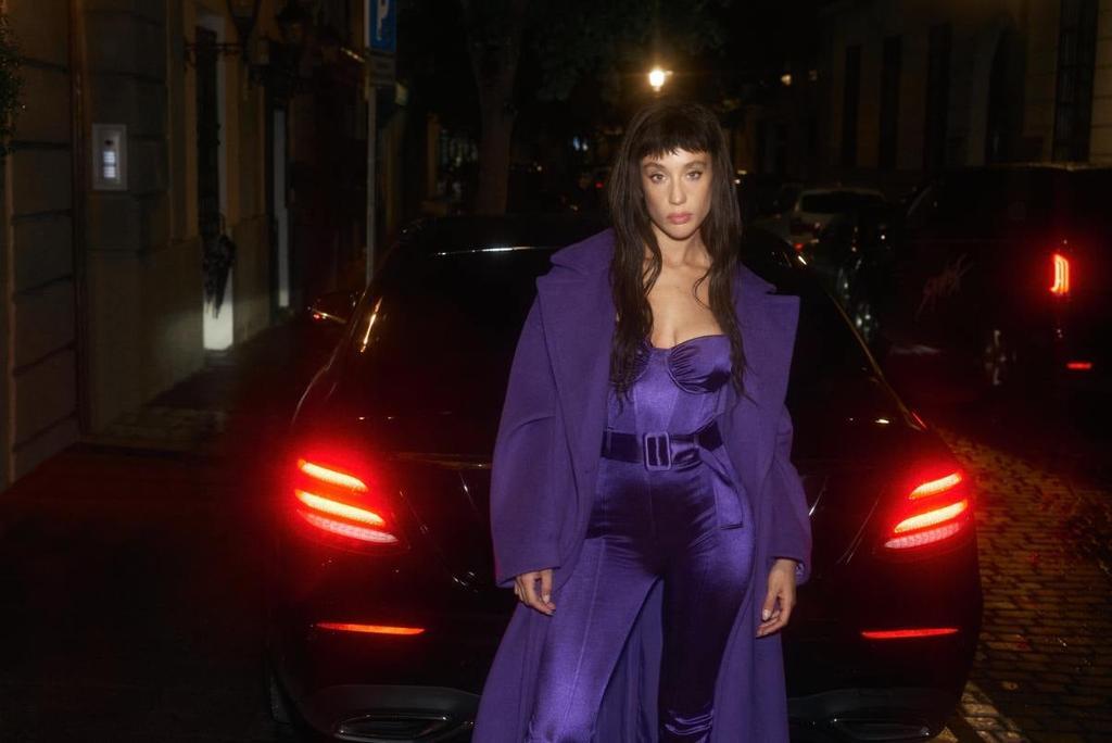 María Pedraza ya ha llevado los looks de fiesta definitivos de Bershka ...