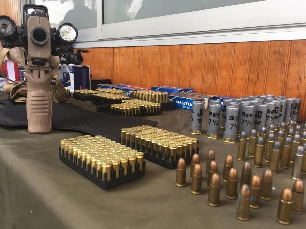 Incautan en Chile un arsenal de municiones y diversos tipos de drogas