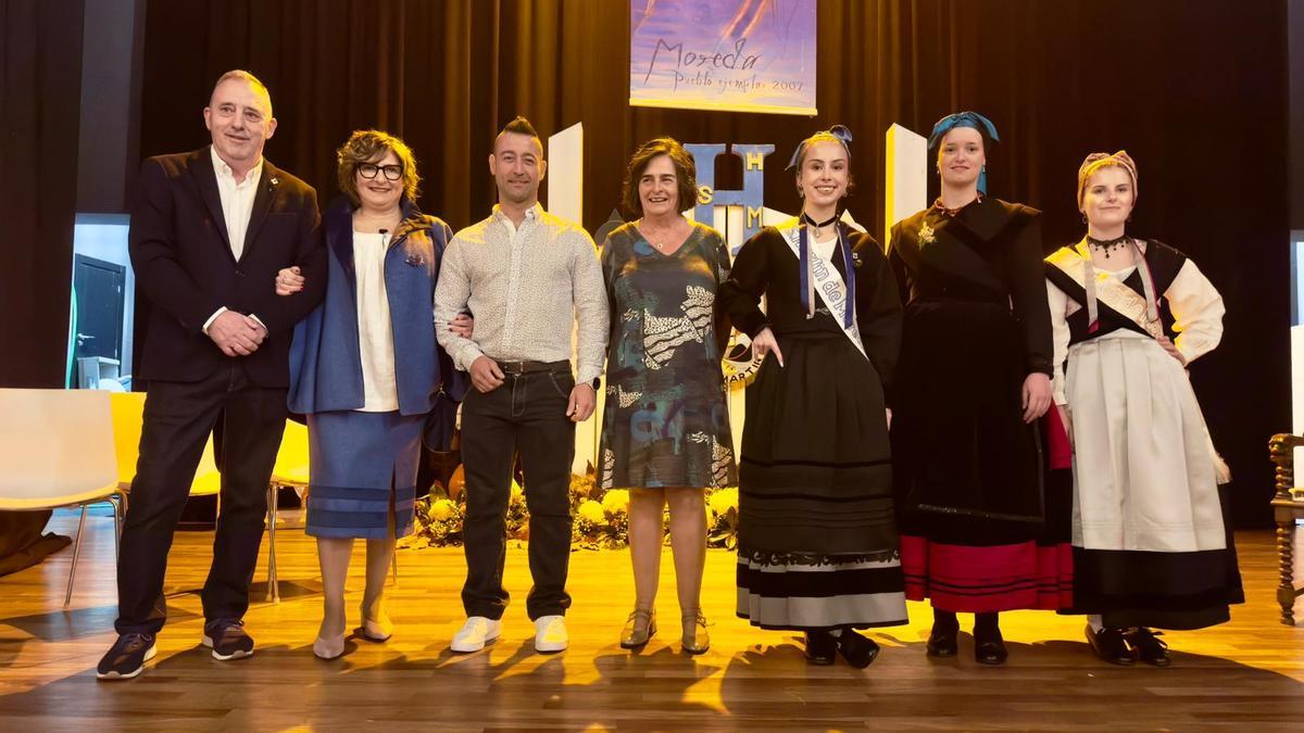 PREGÓN HUMANITARIOS MOREDA | Rosa Roces, pregonera de la fiesta de los ...