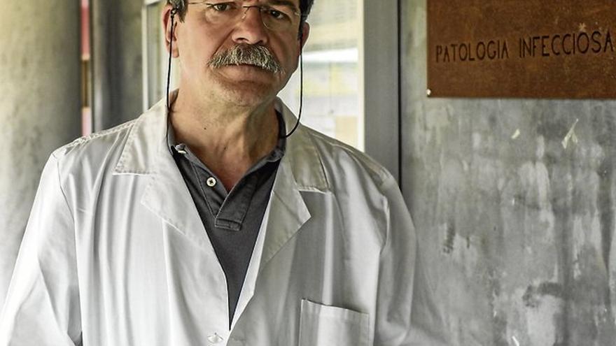 Javier Hermoso de Mendoza, investiga la tuberculosis bovina (Uex ...