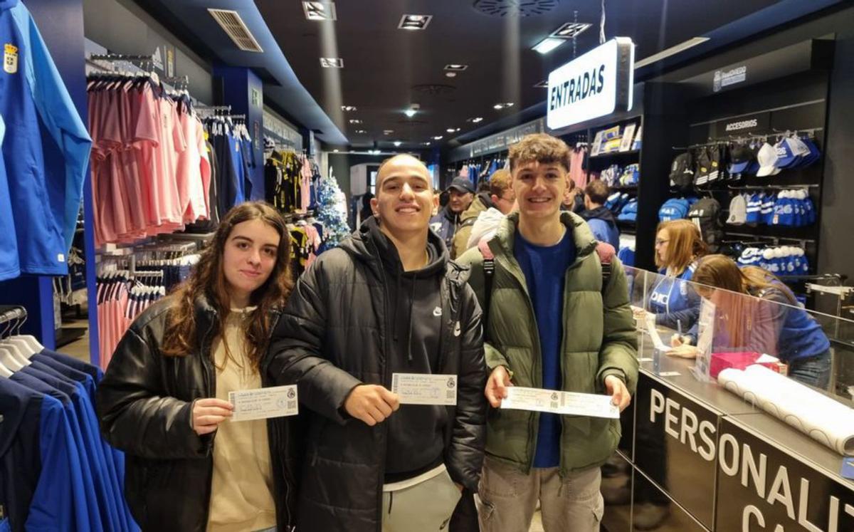 Fiebre azul para el Sardinero: así prepara el oviedismo el duelo ante ...