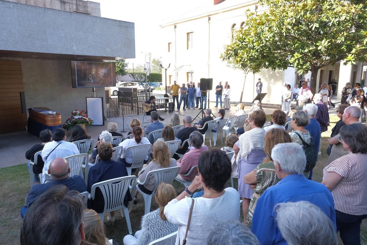 Multitudinaria despedida a Julio Ramos (en imágenes)