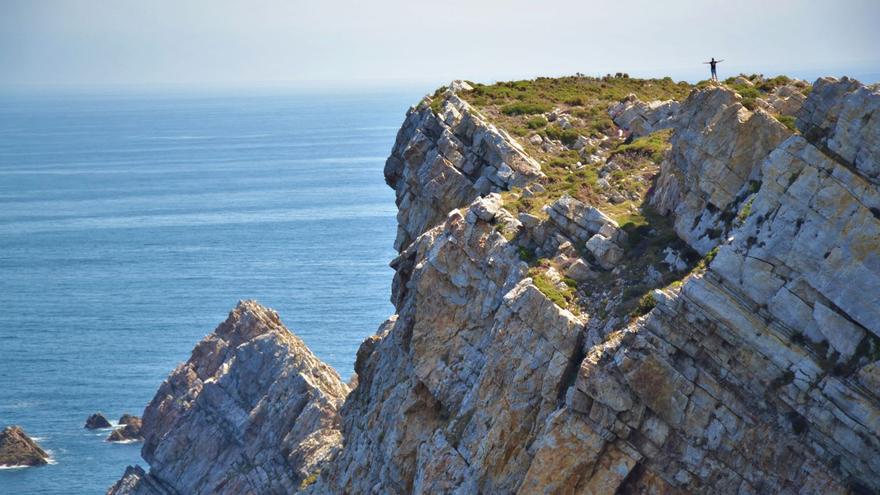 Cabo Peñas, el mirador donde la tierra conquista el mar