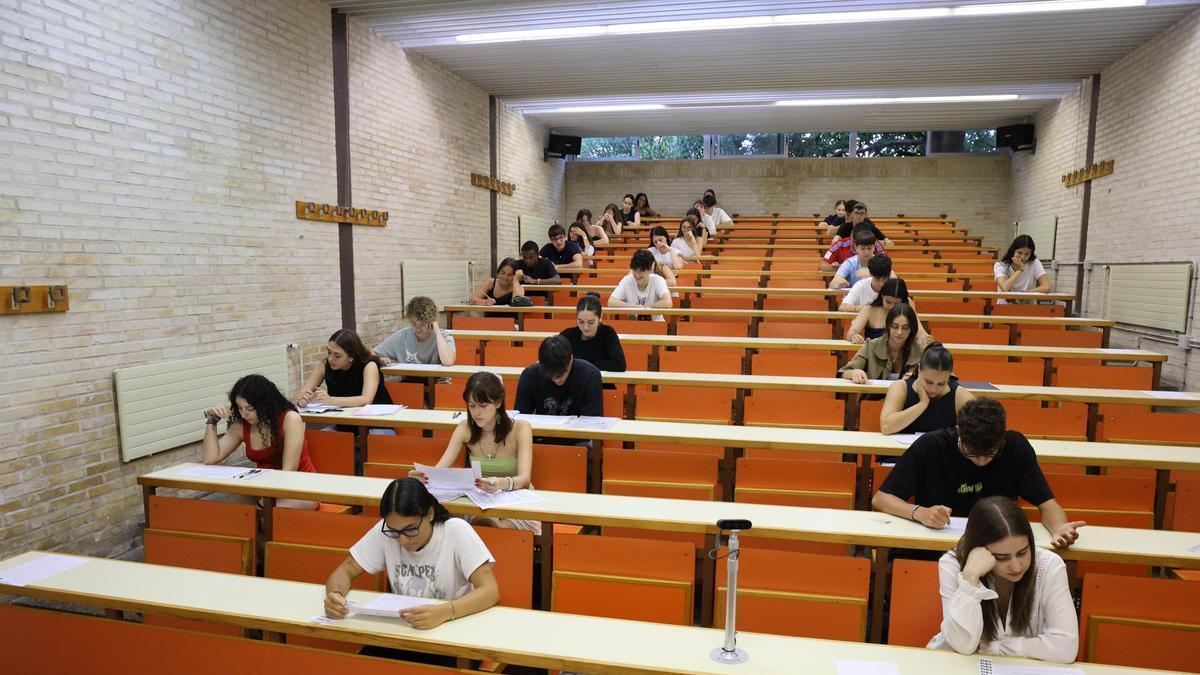 La nota de corte del 50% de los grados de la UVigo supera la media nacional