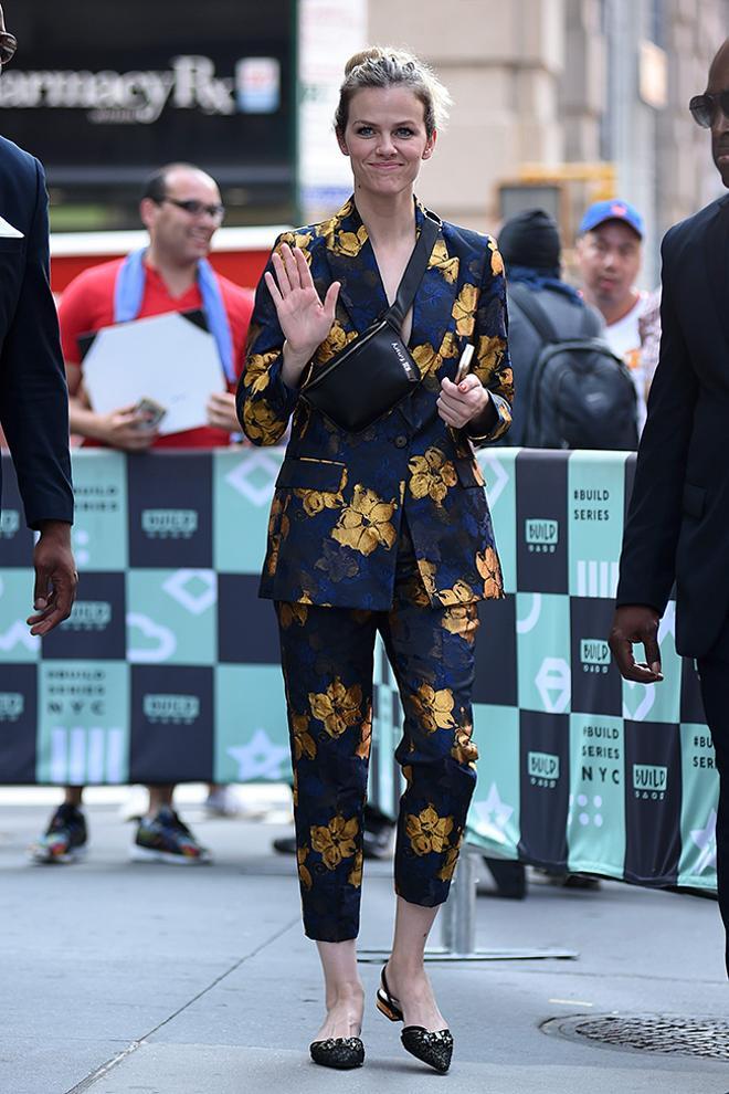 La espectacular Brooklyn Decker y el traje de Zara del millón de flores ...