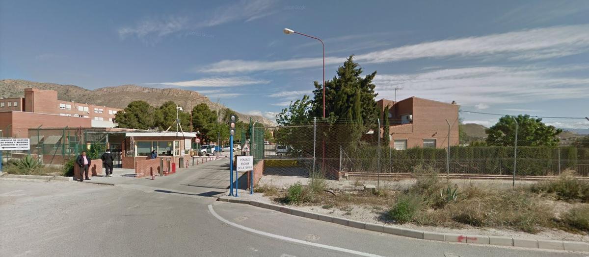 Reseñas de cárceles en Google Maps: "En Fontcalent hay drogas a buen ...