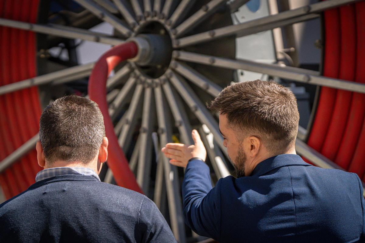 El Port de Barcelona estrena la conexión eléctrica de la terminal de ...