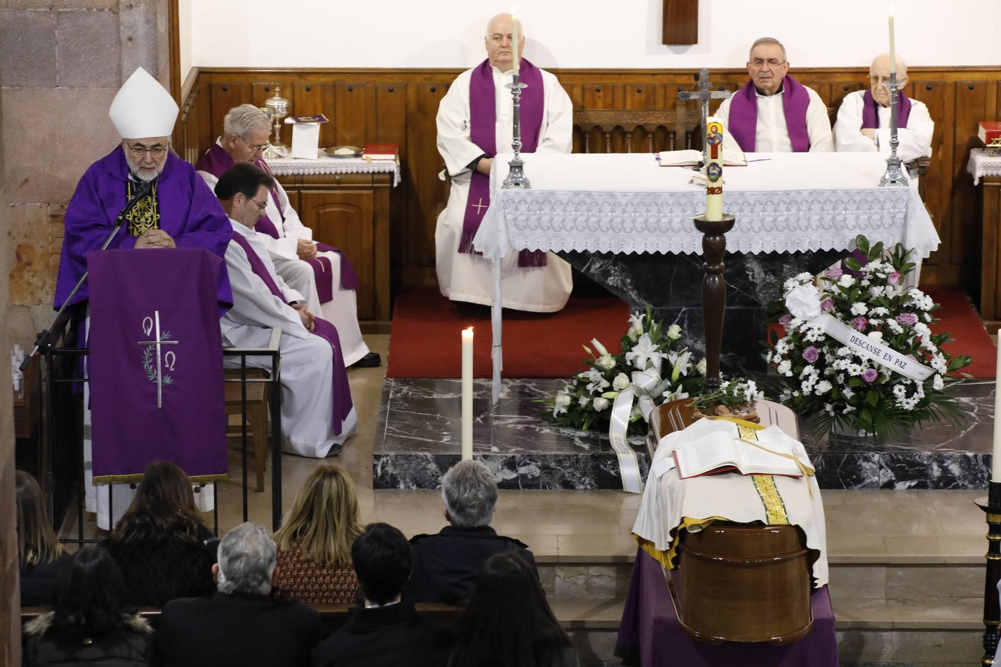 El multitudinario funeral por el párroco José Manuel Alonso, en imágenes