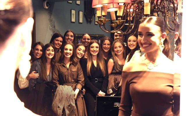 INDUMENTARISTAS FALLERAS MAYORES Y CORTES 2026