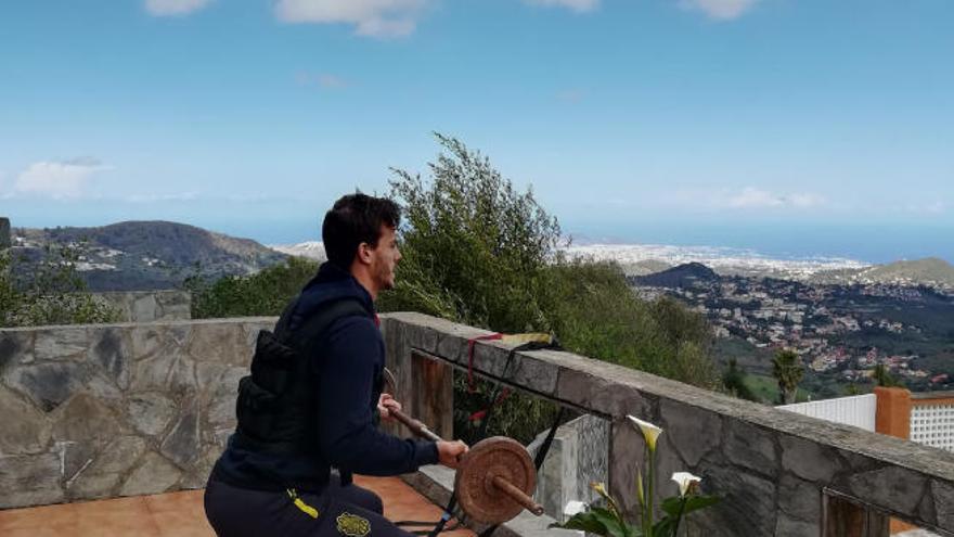 Coronavirus en Canarias: Eric Curbelo: "Soy casero, atiendo mi pequeño ...