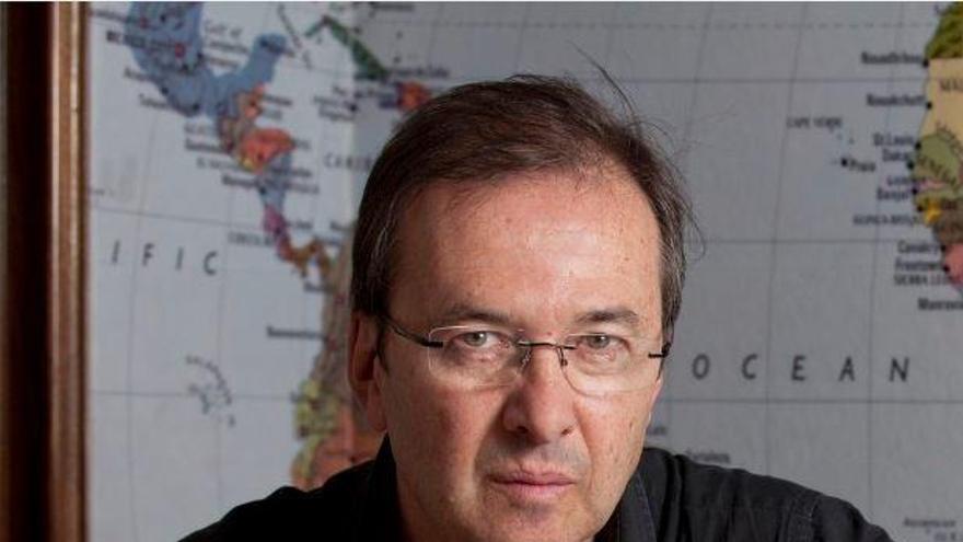 Los autores Jordi Costa y Javier Moro, en Alicante