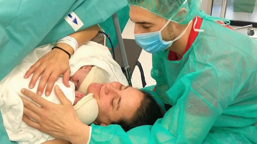 El 70% de las futuras madres elige la cesárea humanizada en lugar de la ...