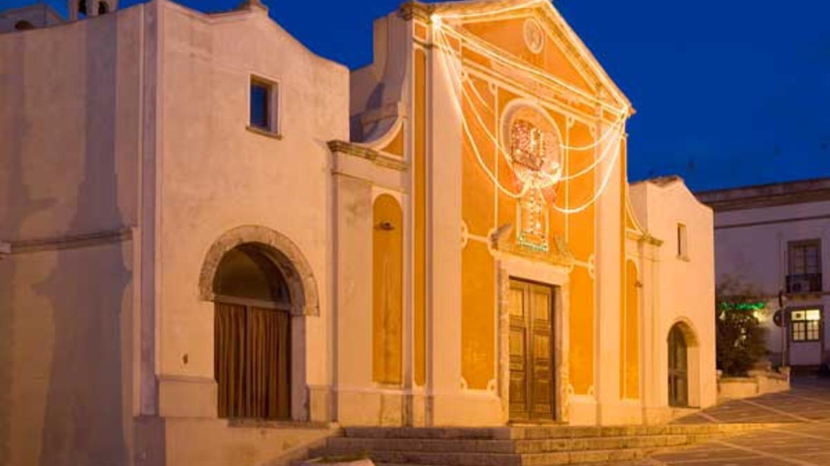 La isla de Sant'Antioco preside el sur de Cerdeña - Viajar