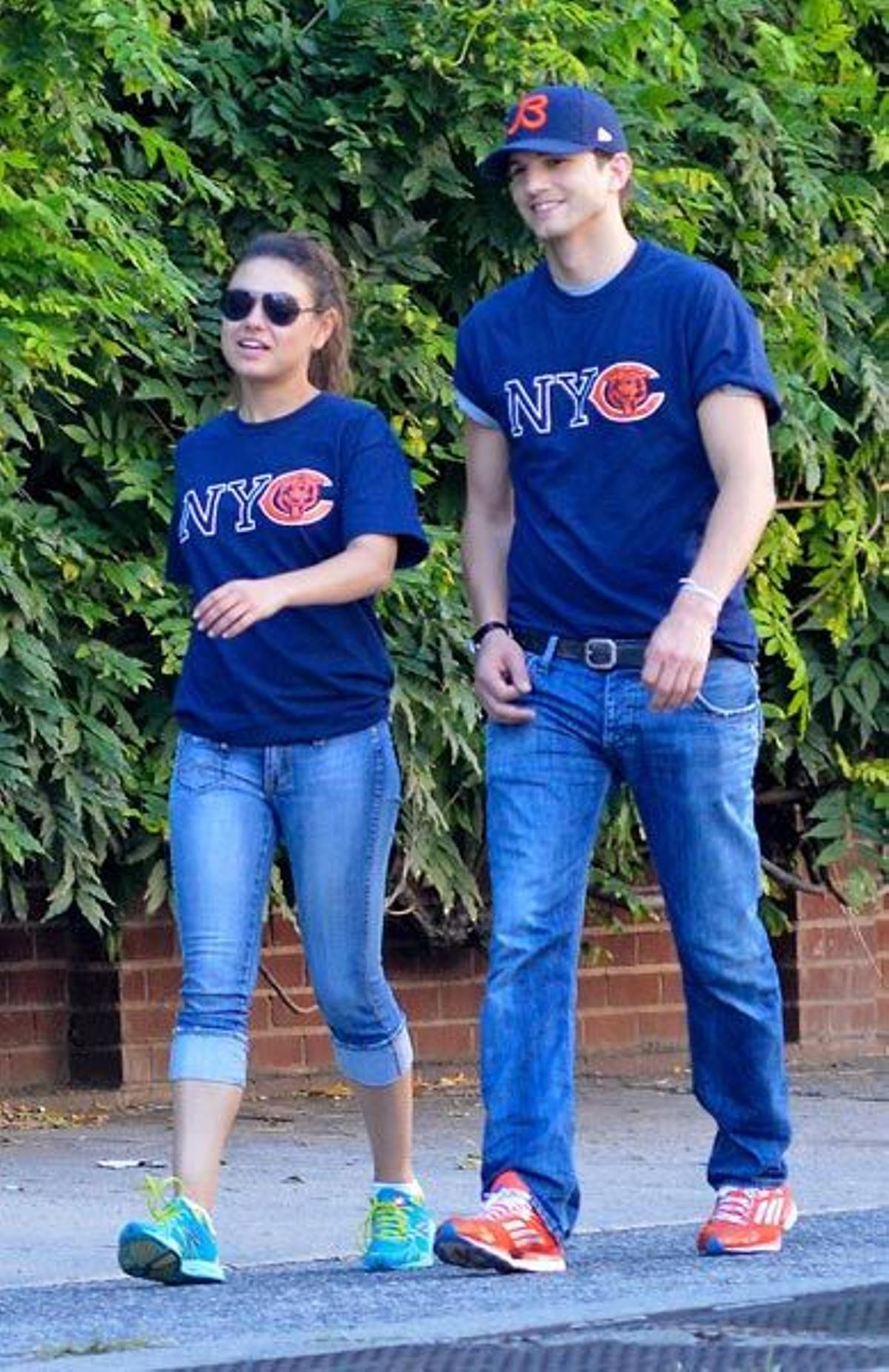 Mila Kunis y Ashton Kutcher, una pareja muy combinada - Cuore