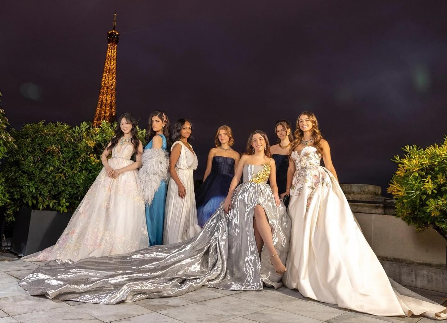 EUGENIA BORBÓN ACOMPAÑANTE BAILE DEBUTANTES PARÍS | Todo lo que sabemos ...