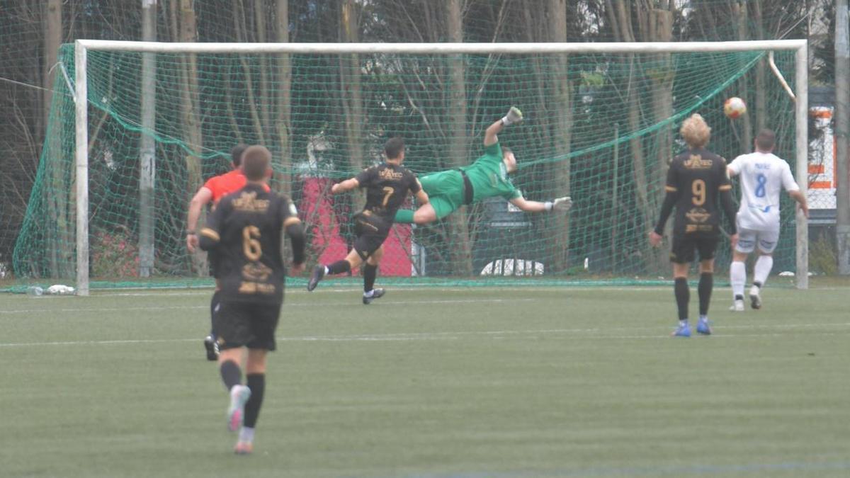 Álex Seijo vuelve a rescatar al Arosa en el descuento para tumbar al ...