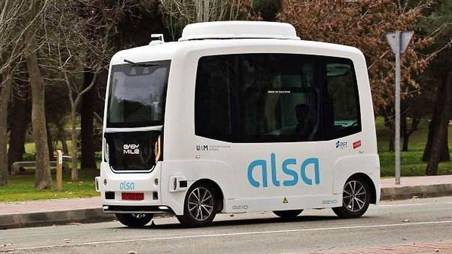 Alsa pone en servicio el primer bus autónomo que circula por España