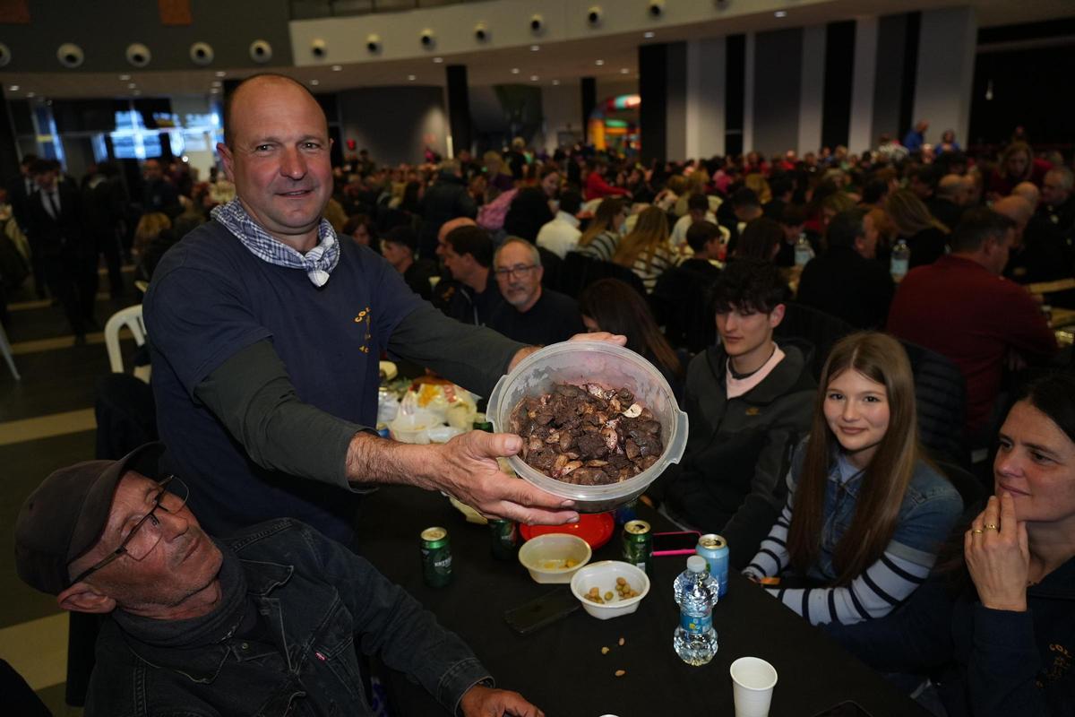 Galería de imágenes: Sopar de colles - El Periódico Mediterráneo
