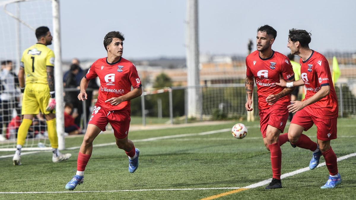 DIOCESANO TERCERA: Fran Castro, el disfrute del fútbol en el Diocesano