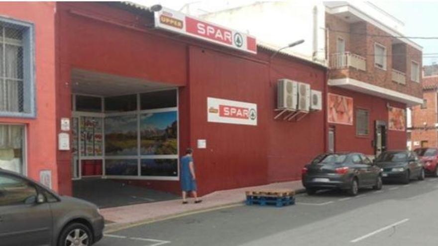 Cierra un supermercado de Alhama por un positivo en coronavirus