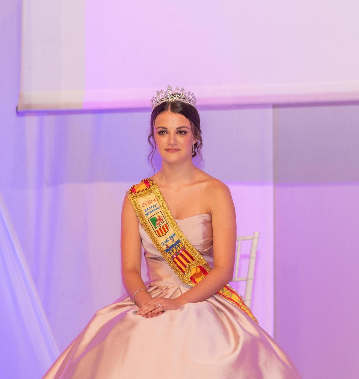 FIESTAS VALL D'ALBA: Júlia García es proclamada reina de las fiestas de ...