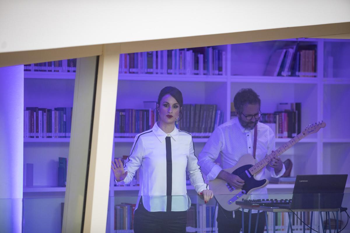 Os percorridos poéticos de Yolanda Castaño, Nuria Vil ou Silvia Penas ...