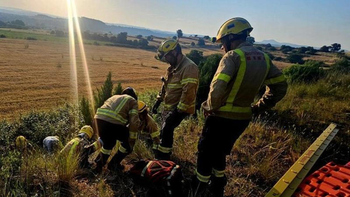 Un ciclista cau dins de la sèquia entre Sallent i Santpedor