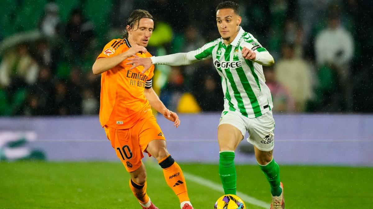 Betis | "Antony se quiere quedar otro año"