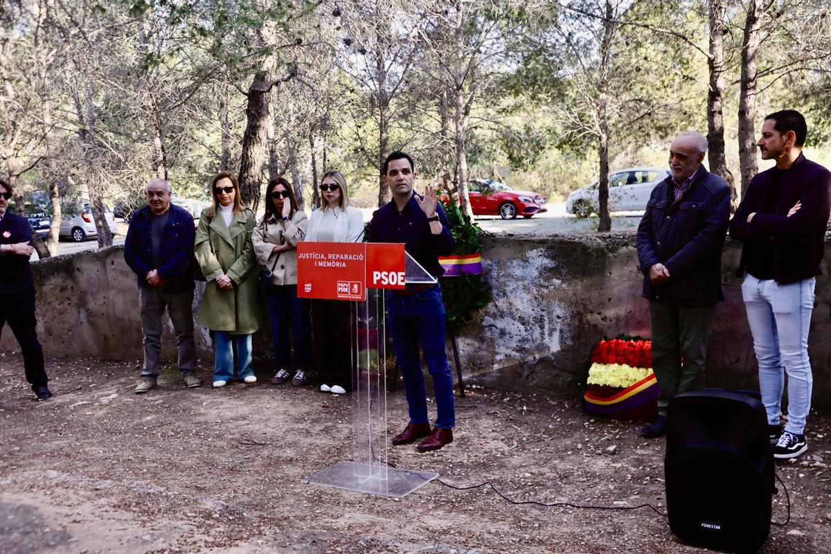 Paterna conmemora el Día de la República en un homenaje en el "paredón ...