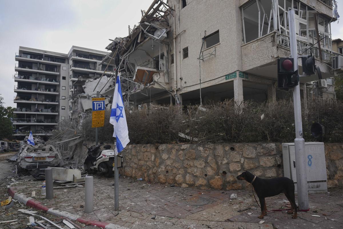 Así ha amanecido Tel Aviv tras los bombardeos | Fotos