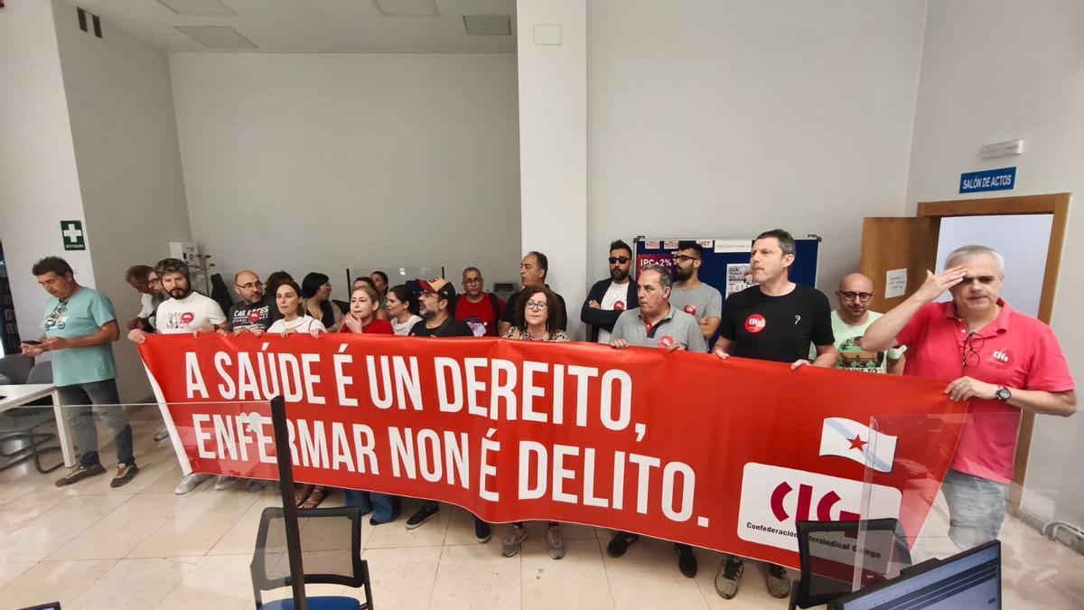 La CIG ocupa sedes de la Xunta y del Sergas contra la modificación del ...