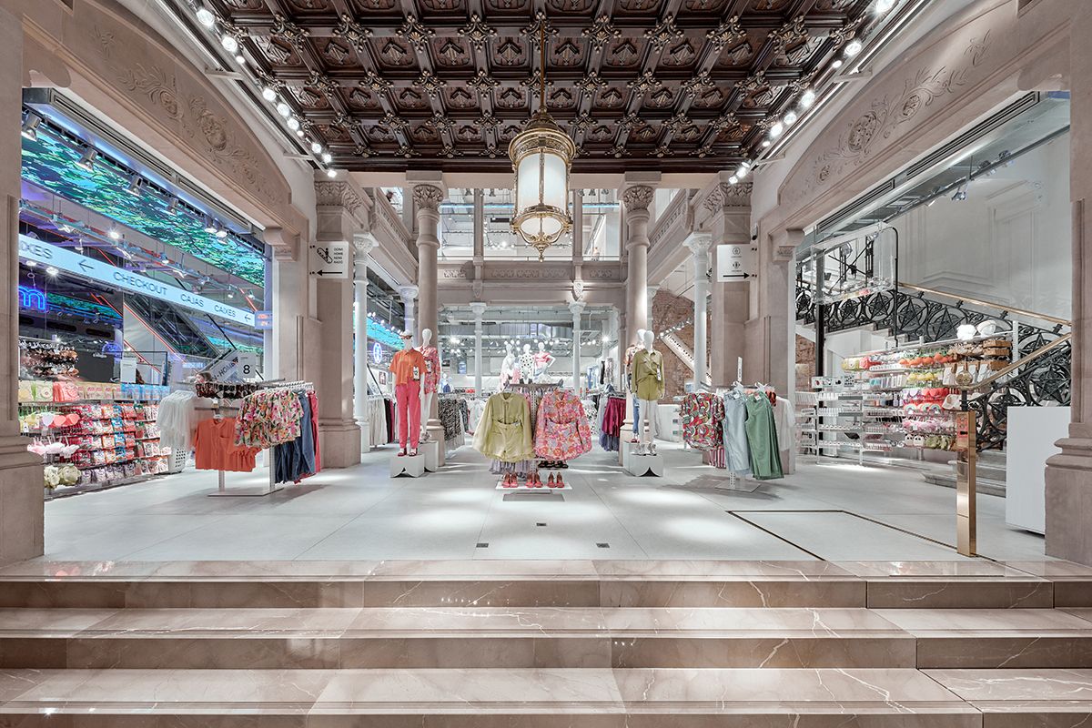 Nueva tienda Lefties | Así es la 'flagship' de Barcelona