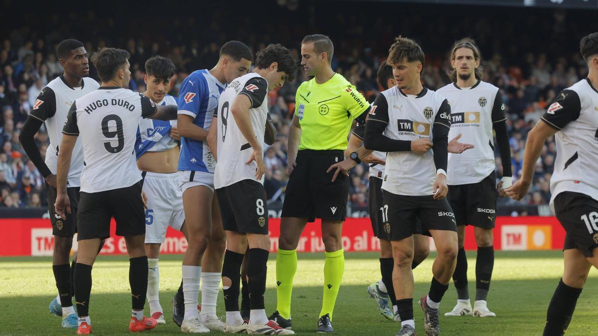 VALENCIA CF | Ocho suspensos: Las notas del VCF tras el insuficiente ...