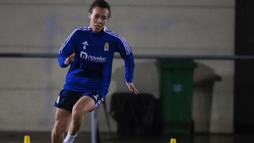 El Oviedo Femenino renueva a le defensa Yannel Correa
